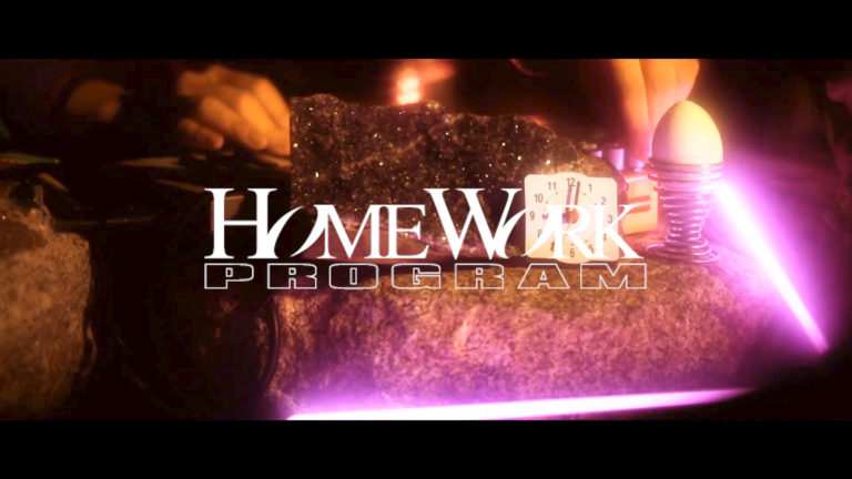 ermhoi (Black Boboi, Millennium Parade) がライヴ配信番組「HOMEWORK PROGRAM」第7回に ...