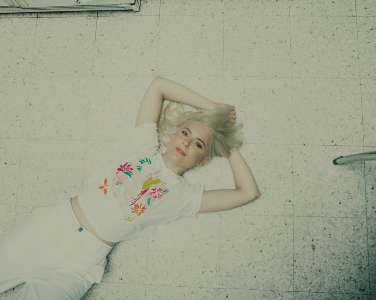 Natalie SladeがSimon Mavin (HIATUS KAIYOTE) プロデュースのソロ・デビュー作をEglo Records ...