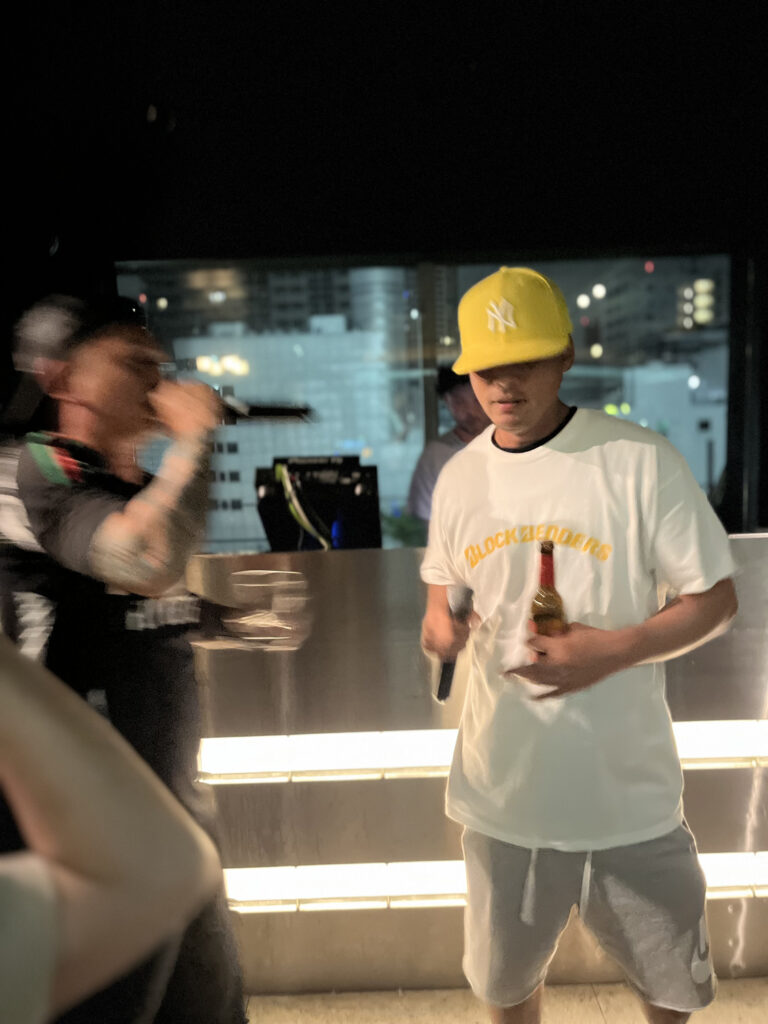 Interview | MC KHAZZ | ずれてるけど、こっちのほうがいい | AVE | CORNER PRINTING